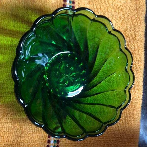 Anchor Hocking | Dining | Vtg Pair Of Anchor Hocking Emerald Green ...